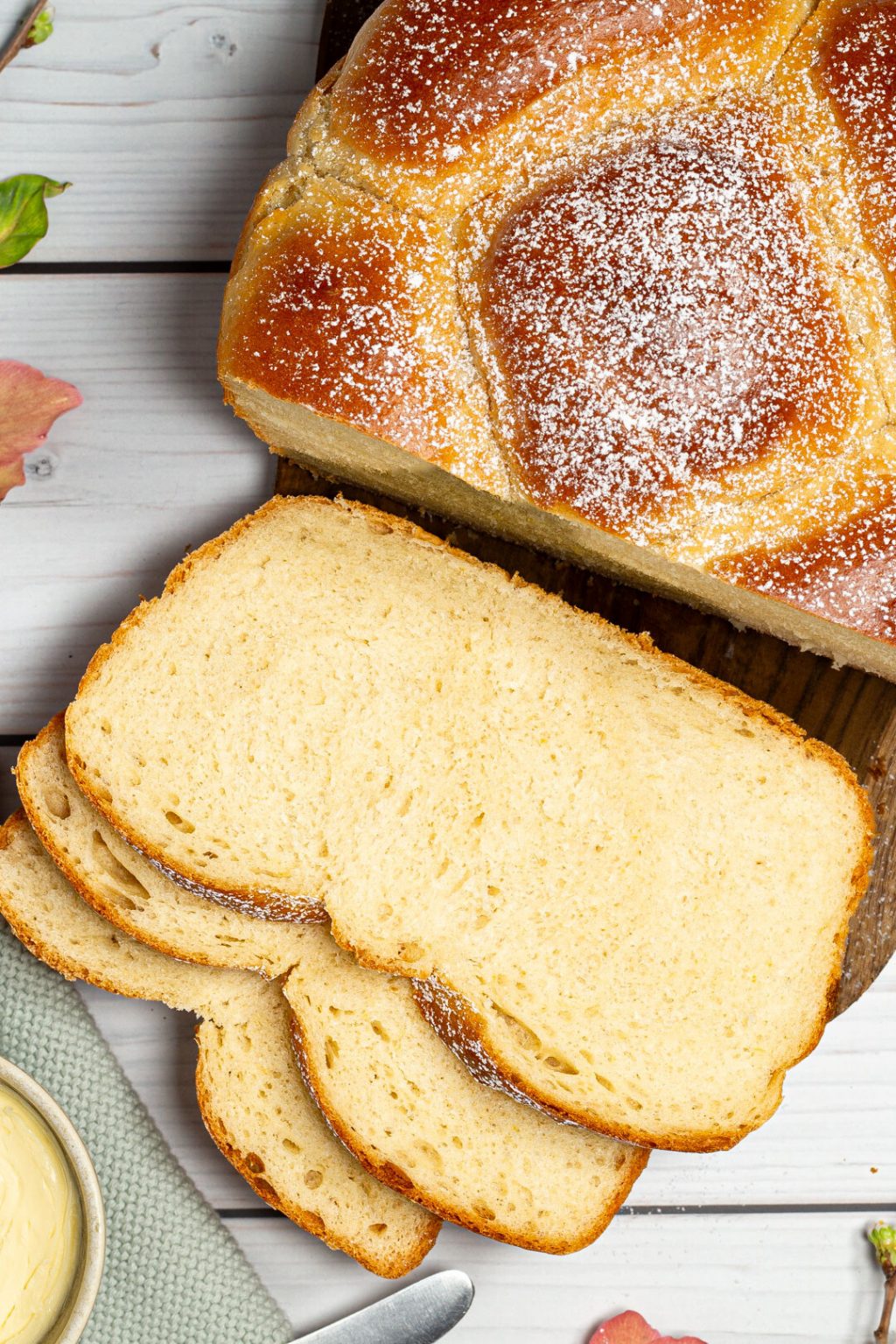 Rustikales Brot aus dem Gusseisentopf