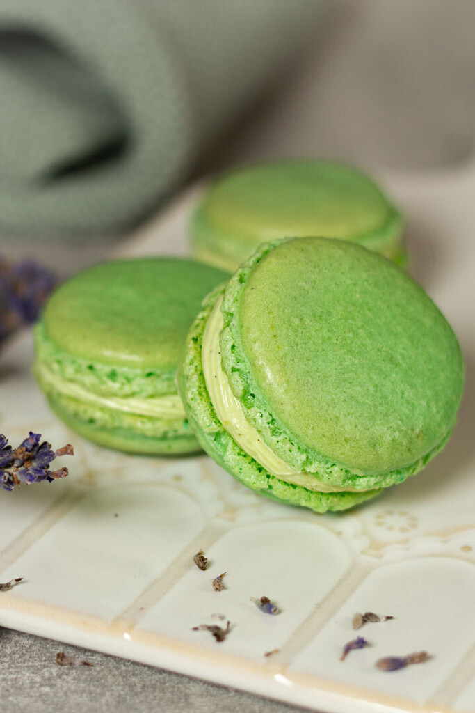 Macarons selber backen: Französisches Rezept mit Füßchen | Yummy Lavender